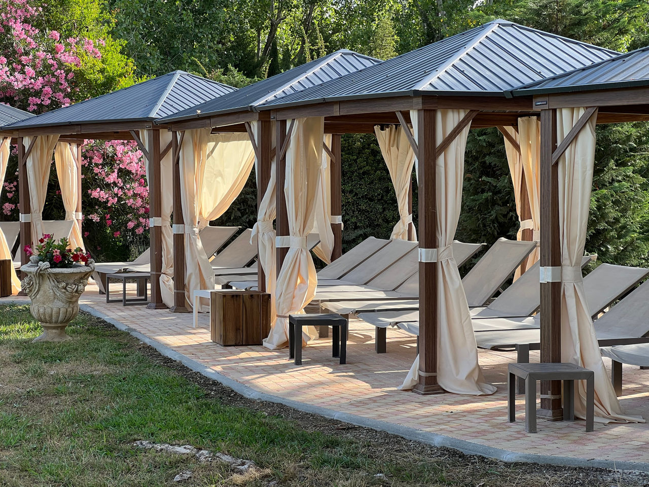 Découvrez l'espace VIP d'Aquasplash | Aquasplash